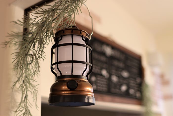 ダイソー「調光ランタンBIG」500円で手に入るルミエールランタン風のゆらぐ炎！